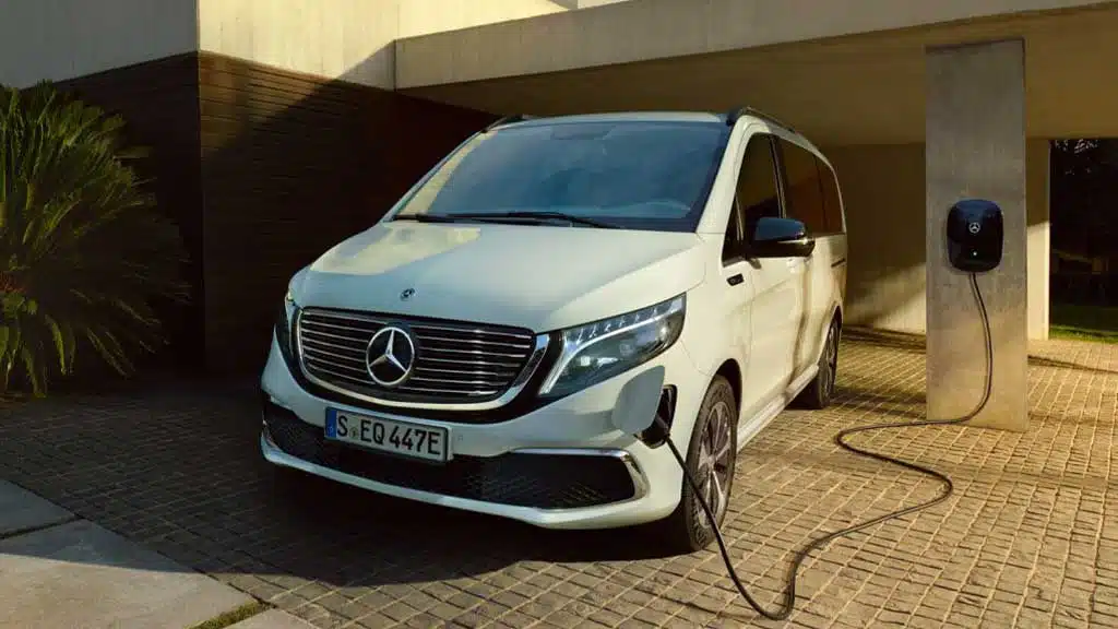 Mercedes-Benz Vans Honors Outstanding Dealer Partners - SWISS Vans Leasing